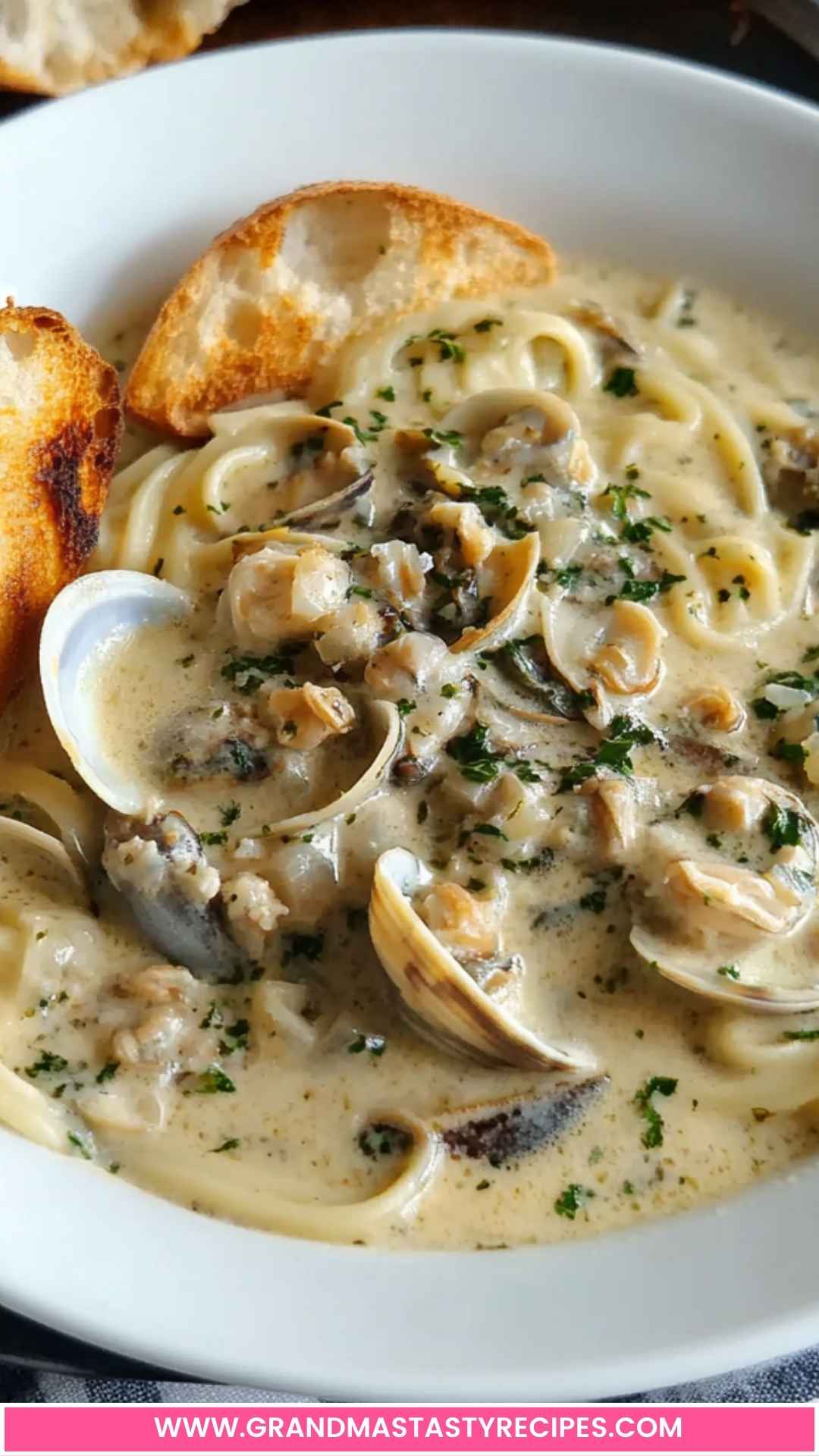 Creamy White Clam Sauce Recipe - Grandma's Tasty Recipes